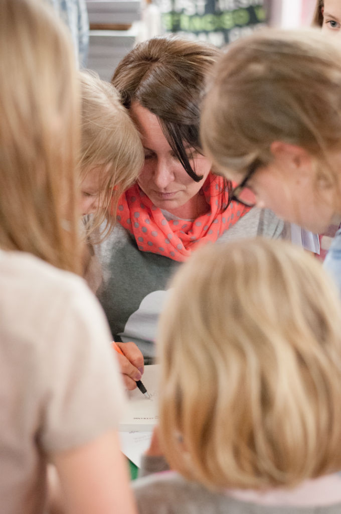 Autogramme geben – Bachers Büro